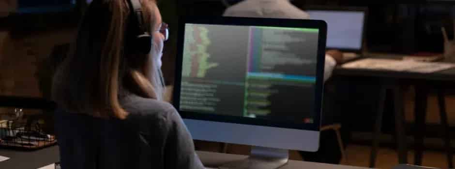 Framework vs Library: Key Differences for Developers