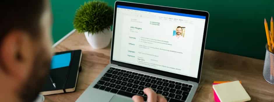 How to Make a Resume in 10 Minutes: Fastest Method for Freshers & Students